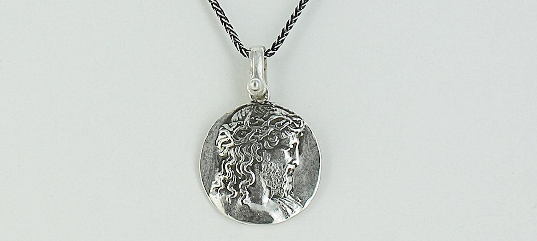 Jesus Christ Sterling Silver Portrait Pendant & Chain - Etsy