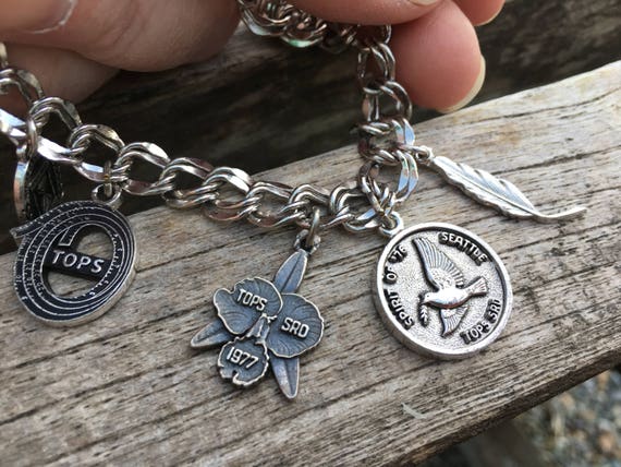 1970s TOPS Charm Bracelet Silver tone Vintage - Gem