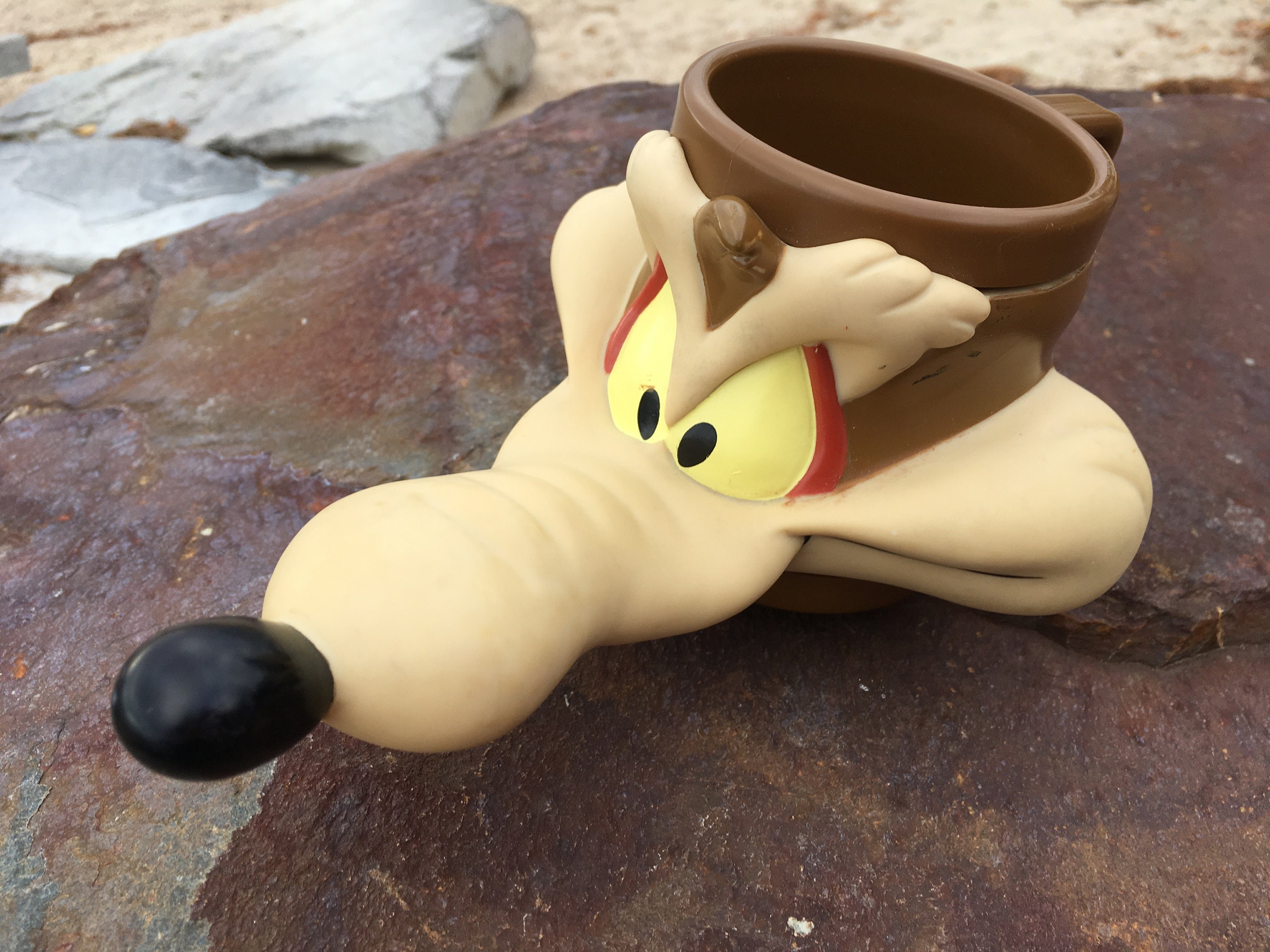 1993 Wile E Coyote Cup Character Mug Promotional Partners Warner Bros ...