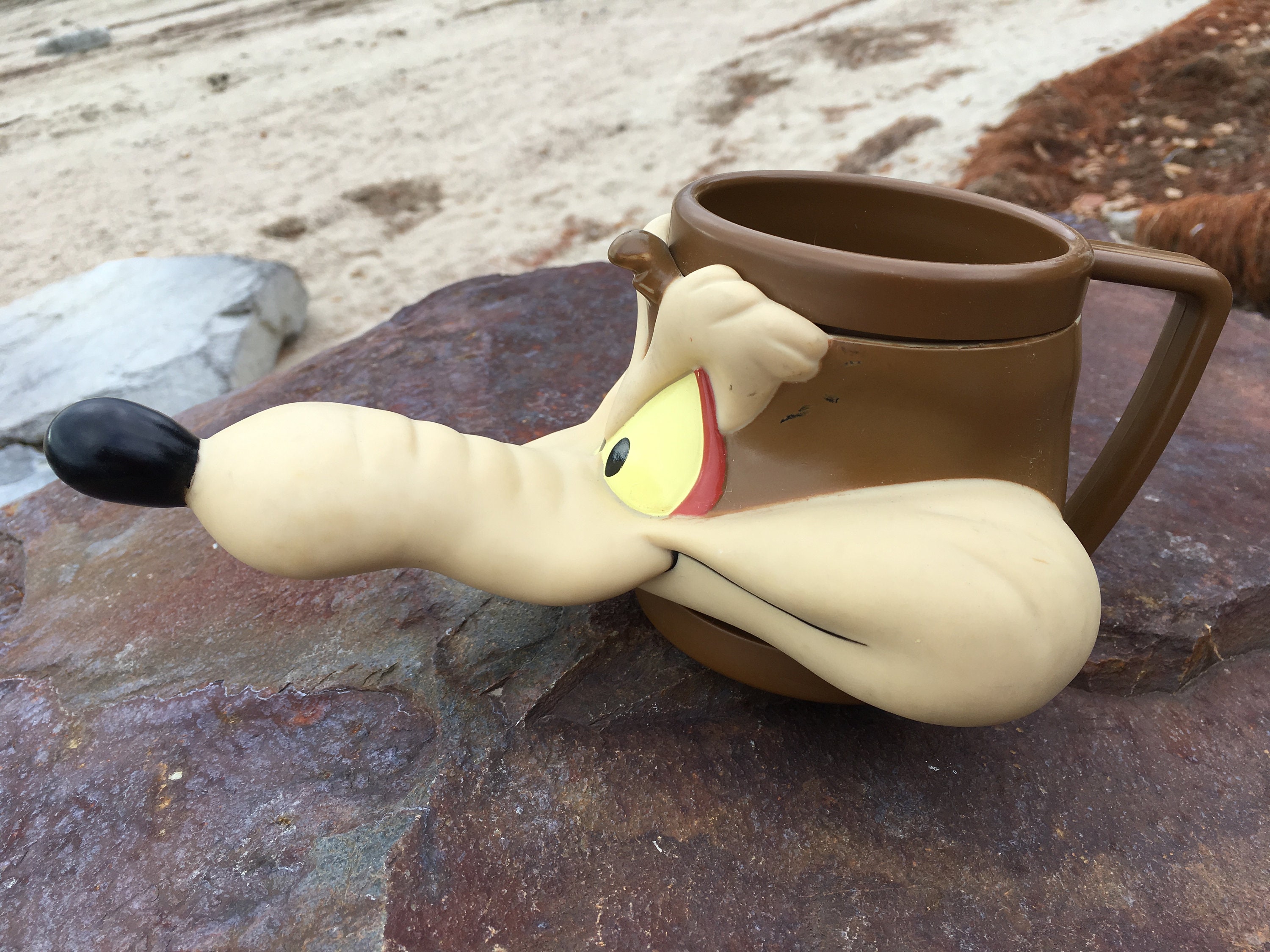 1993 Wile E Coyote Cup Character Mug Promotional Partners Warner Bros ...