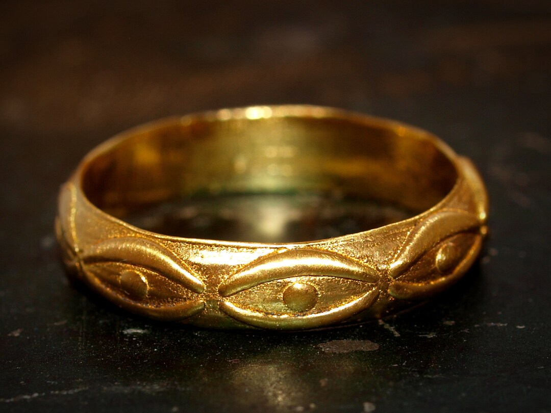 24K Gold Ring W/ Unique Eye Pattern - Luxury Gold Statement Jewelry ...