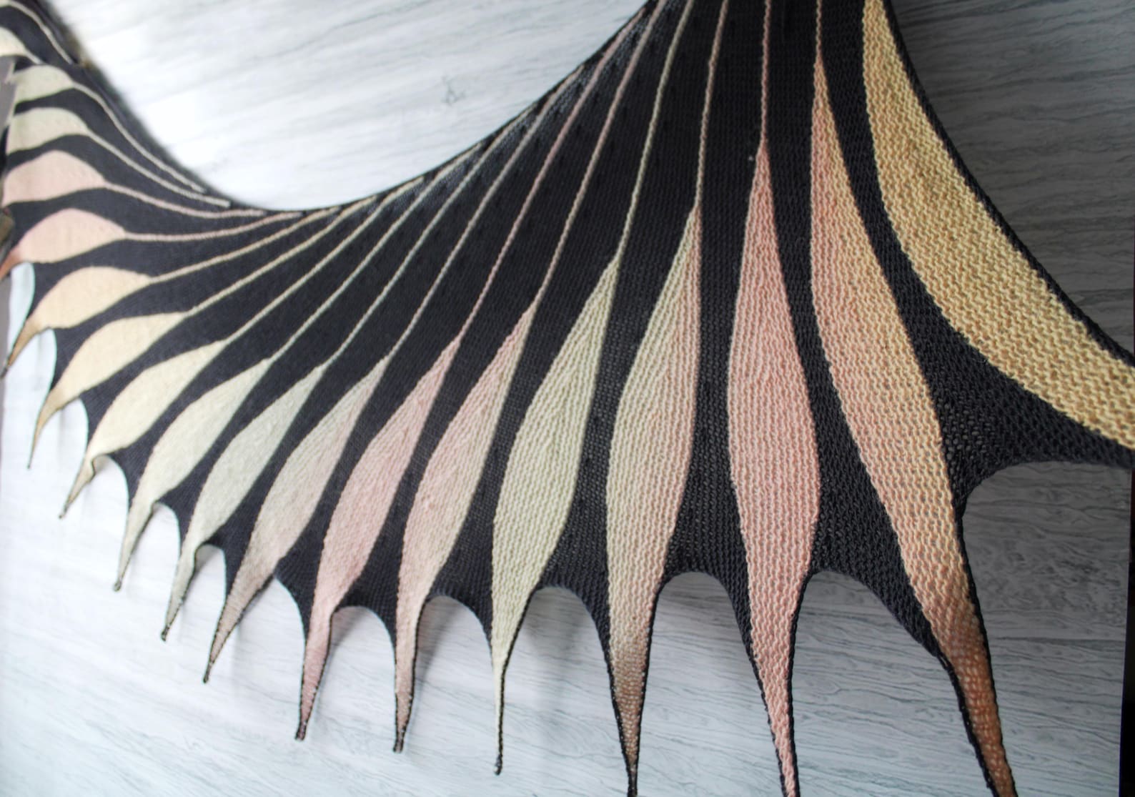 Hand Knitted Feather Shawl: Merino Wool Wingspan Scarf Dragon Wings ...