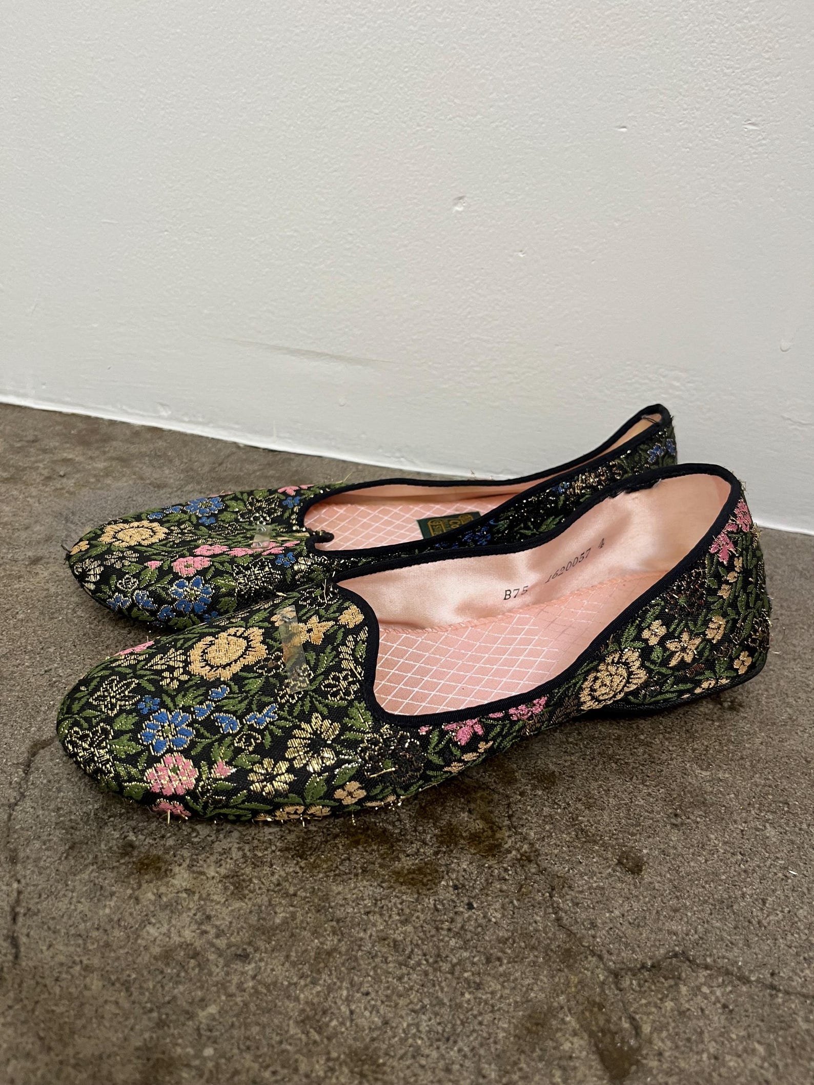 Vintage Daniel Green "comfy" Slippers: Black Floral Brocade - Etsy