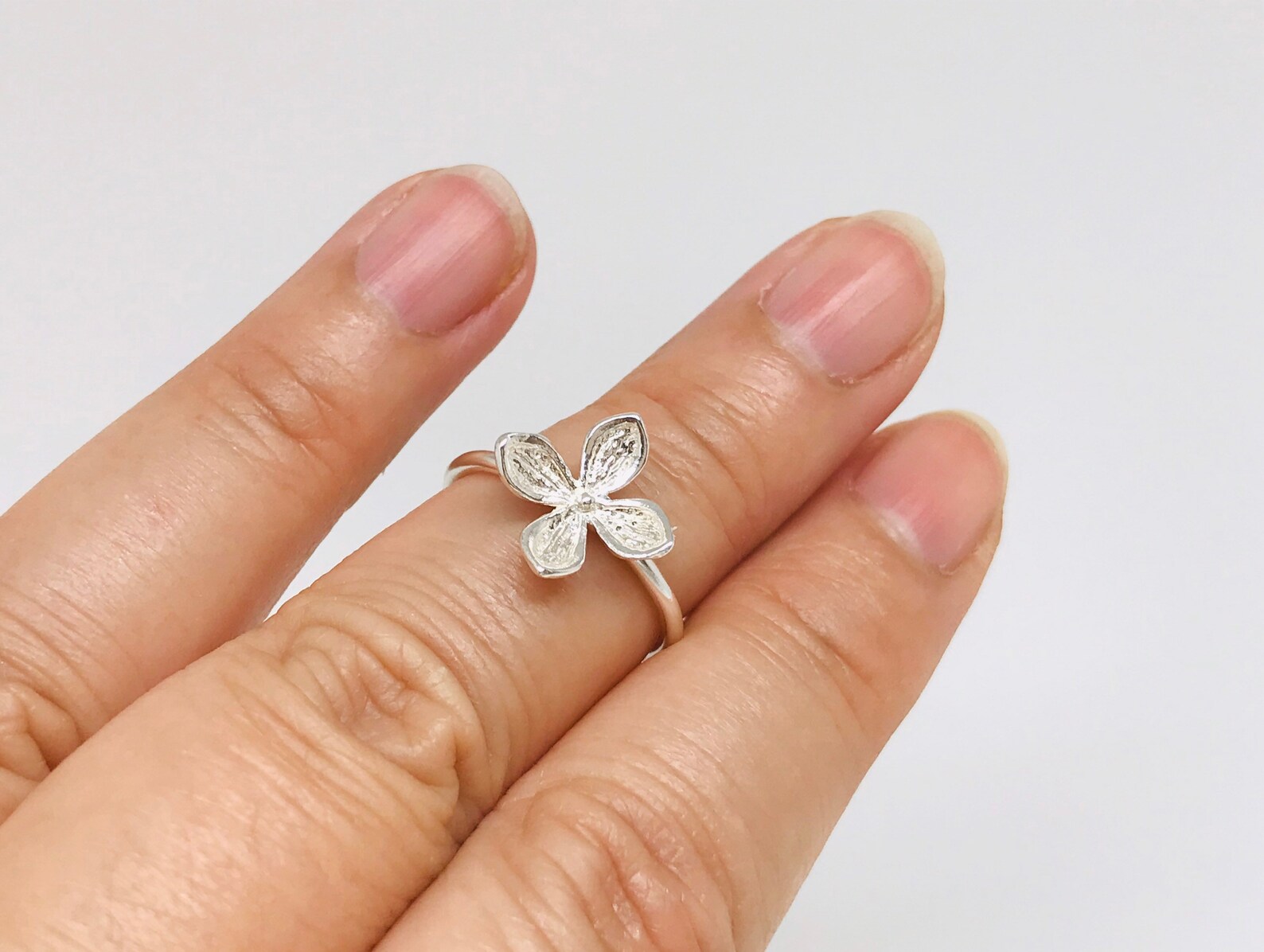 Pretty Lilac Flower Ring in Solid Sterling Silver Feminine - Etsy