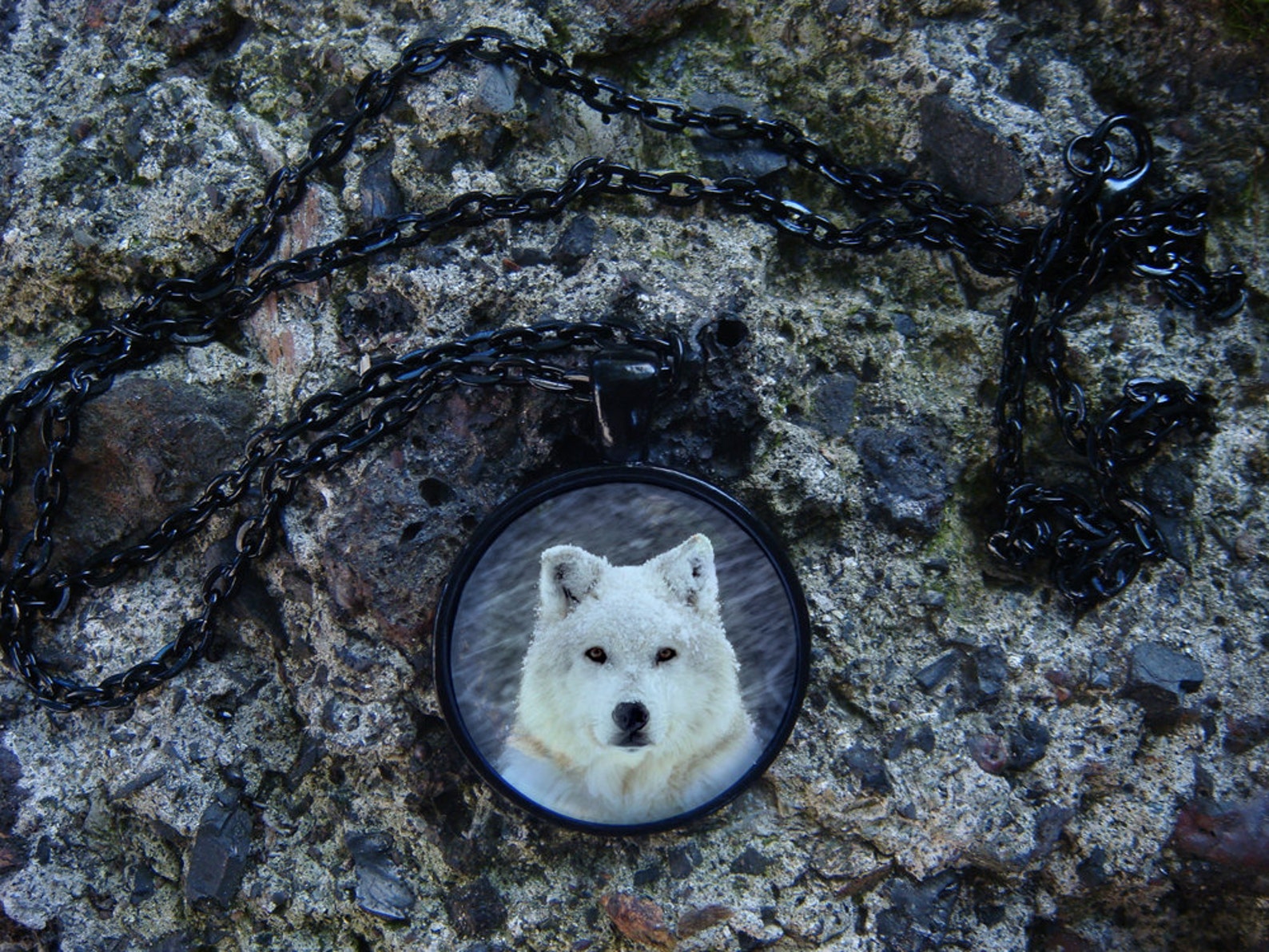 Glowing Necklace Wolf / White Wolf / Glow Wolf / Glow in the Dark ...