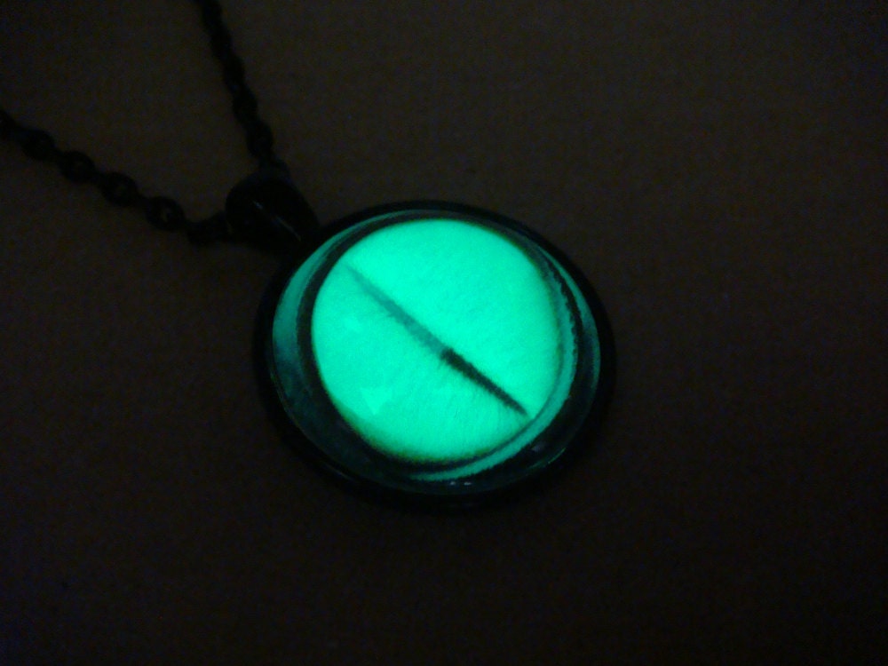 Dragon Eye Glow in the Dark Grey Eye Dinosaur Eye Green Eye - Etsy