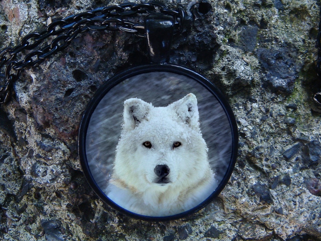 Glowing Necklace Wolf / White Wolf / Glow Wolf / Glow in the Dark ...