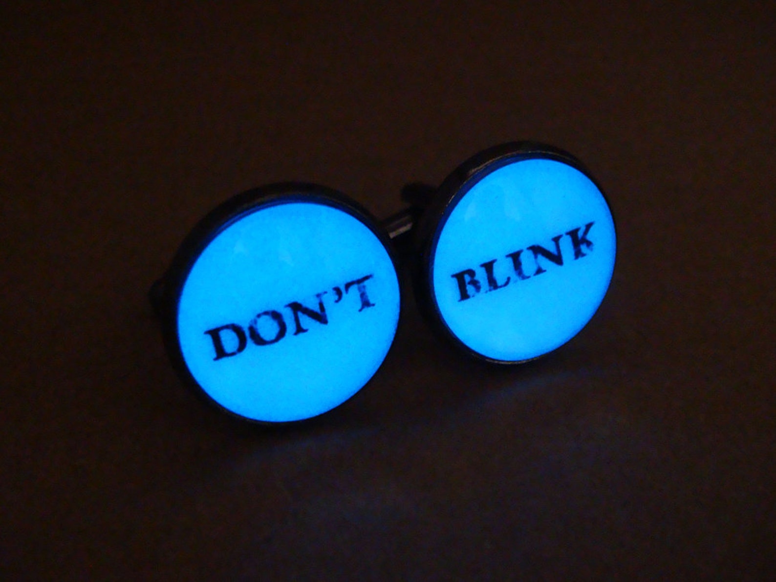 Don't Blink Cufflinks / Dr Who Cufflinks / Glowing Cufflinks / Doctor ...