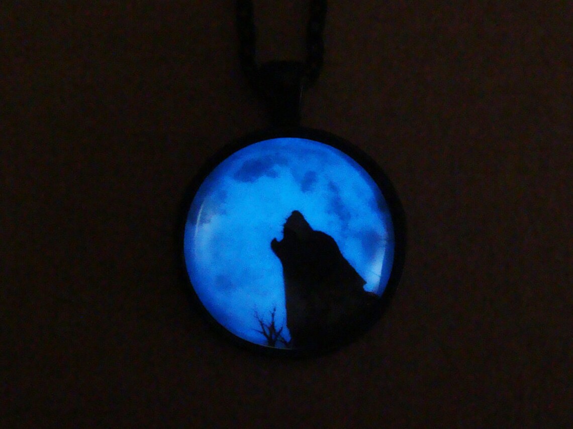 Wolf and Moon Glowing Necklace / Glow in the Dark / Black Wolf - Etsy