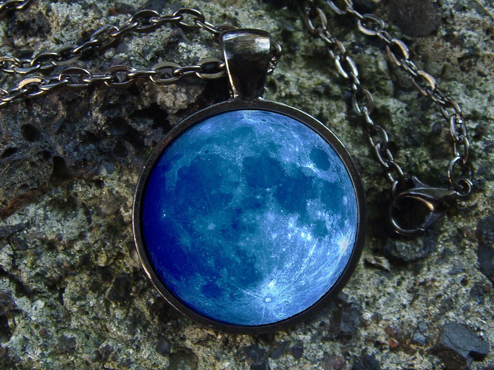 Glowing Necklace Blue Moon / Glow in the Dark / Glow Moon / - Etsy