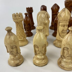 Duncan Medieval Ceramic Chess Set, 31 Pieces, Felt Bottoms, Missing the ...