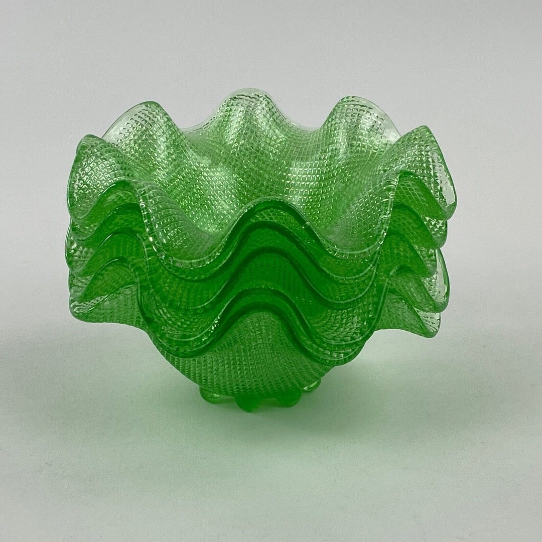 Green Glass Ruffle Bowl Set, 5 Diamond Cut Textured Bowls, Footed ...