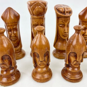 Duncan Medieval Ceramic Chess Set, 31 Pieces, Felt Bottoms, Missing the ...