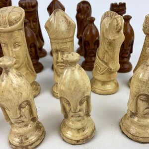 Duncan Medieval Ceramic Chess Set, 31 Pieces, Felt Bottoms, Missing the ...