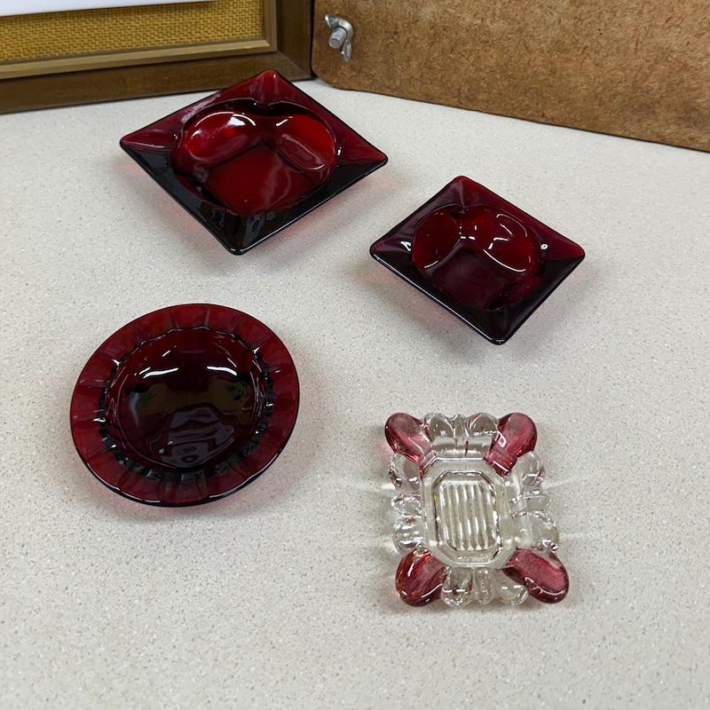 Red Glass Ashtray Vintage - Etsy