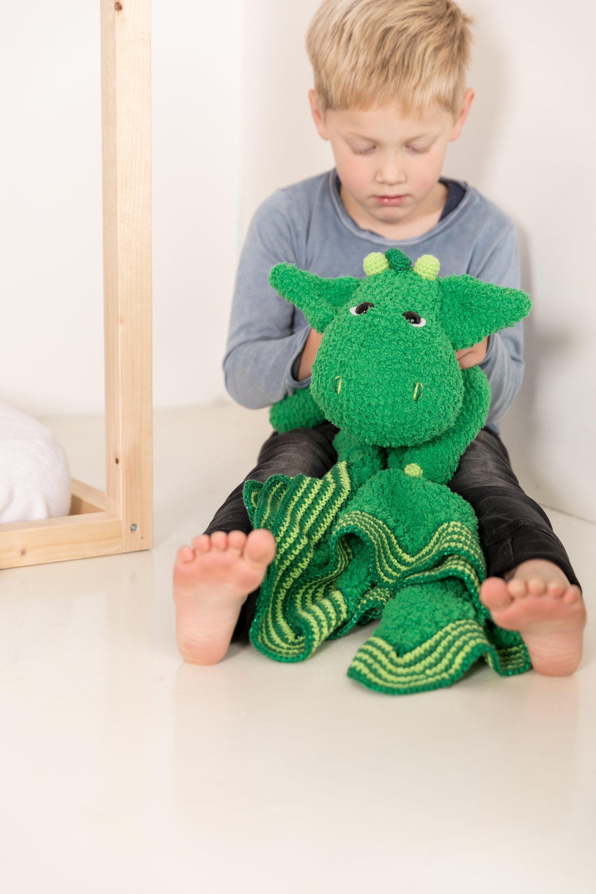 Dragon Cuddle Blanket Pattern by Woolytoons - Etsy