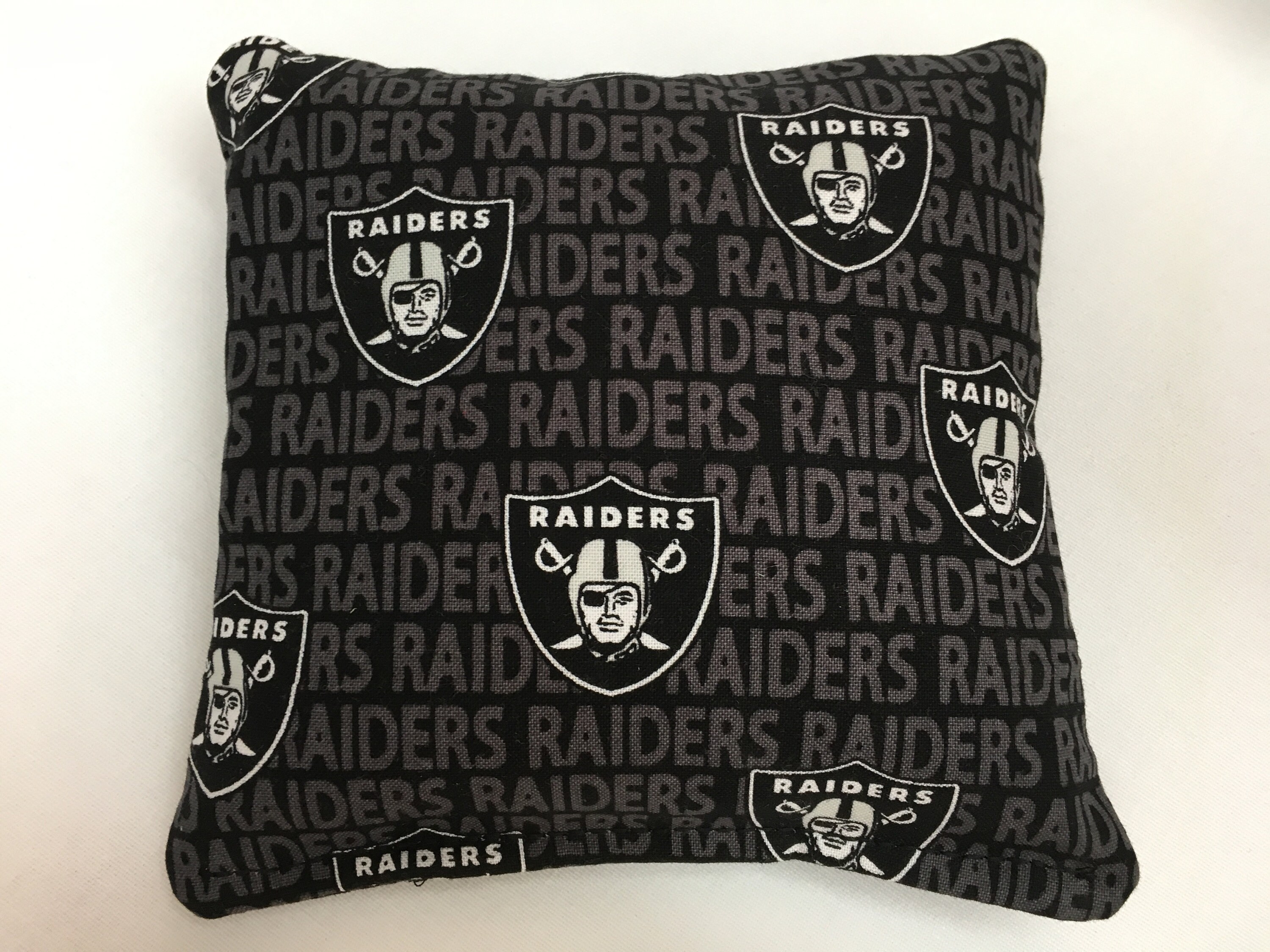 Las Vegas Raiders 8 Cornhole Bags Bean Toss 4 of Each Print 2 Sides - Etsy