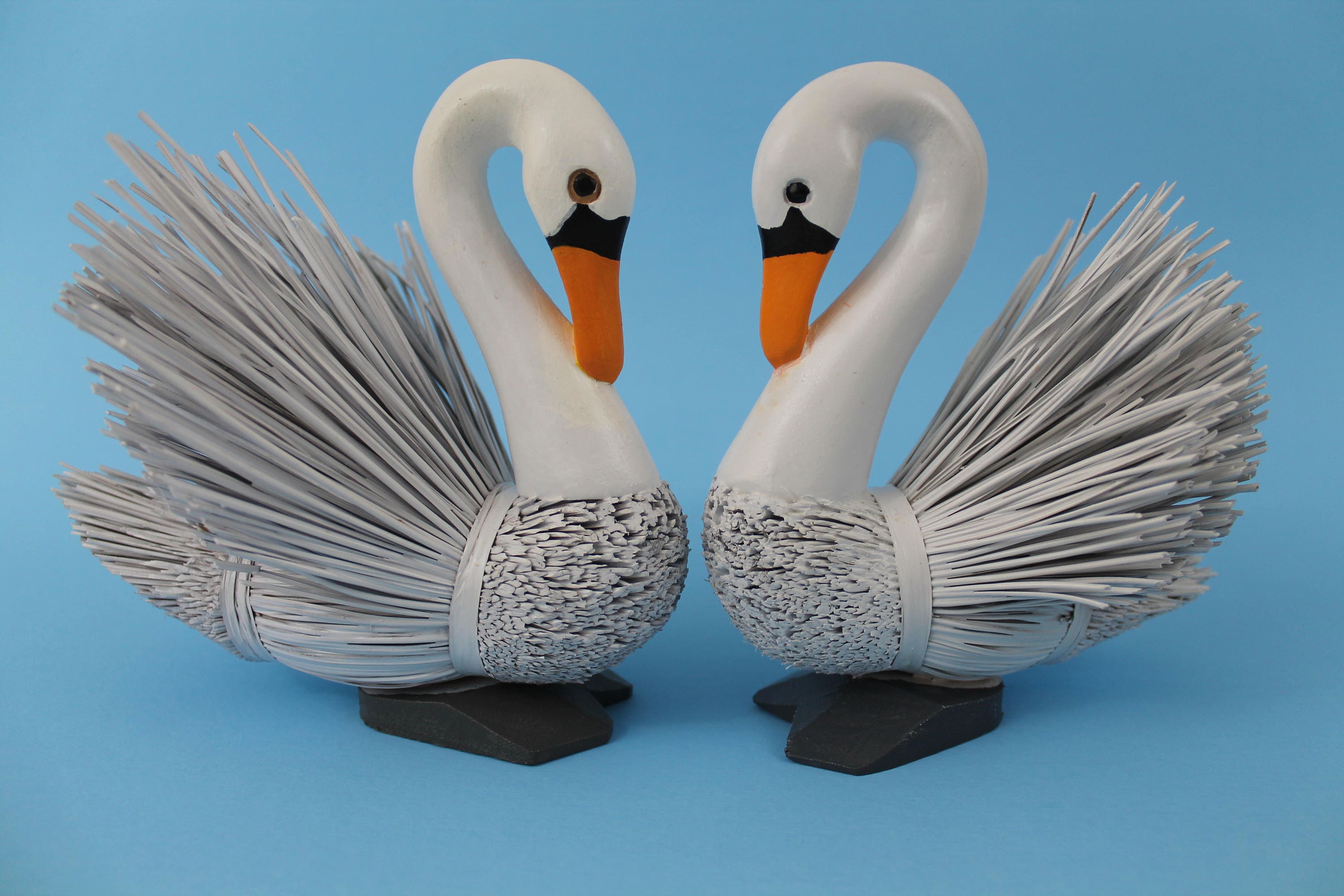 Mute Swan//miniature Swan//white Miniature Swan//swan of the Queen - Etsy