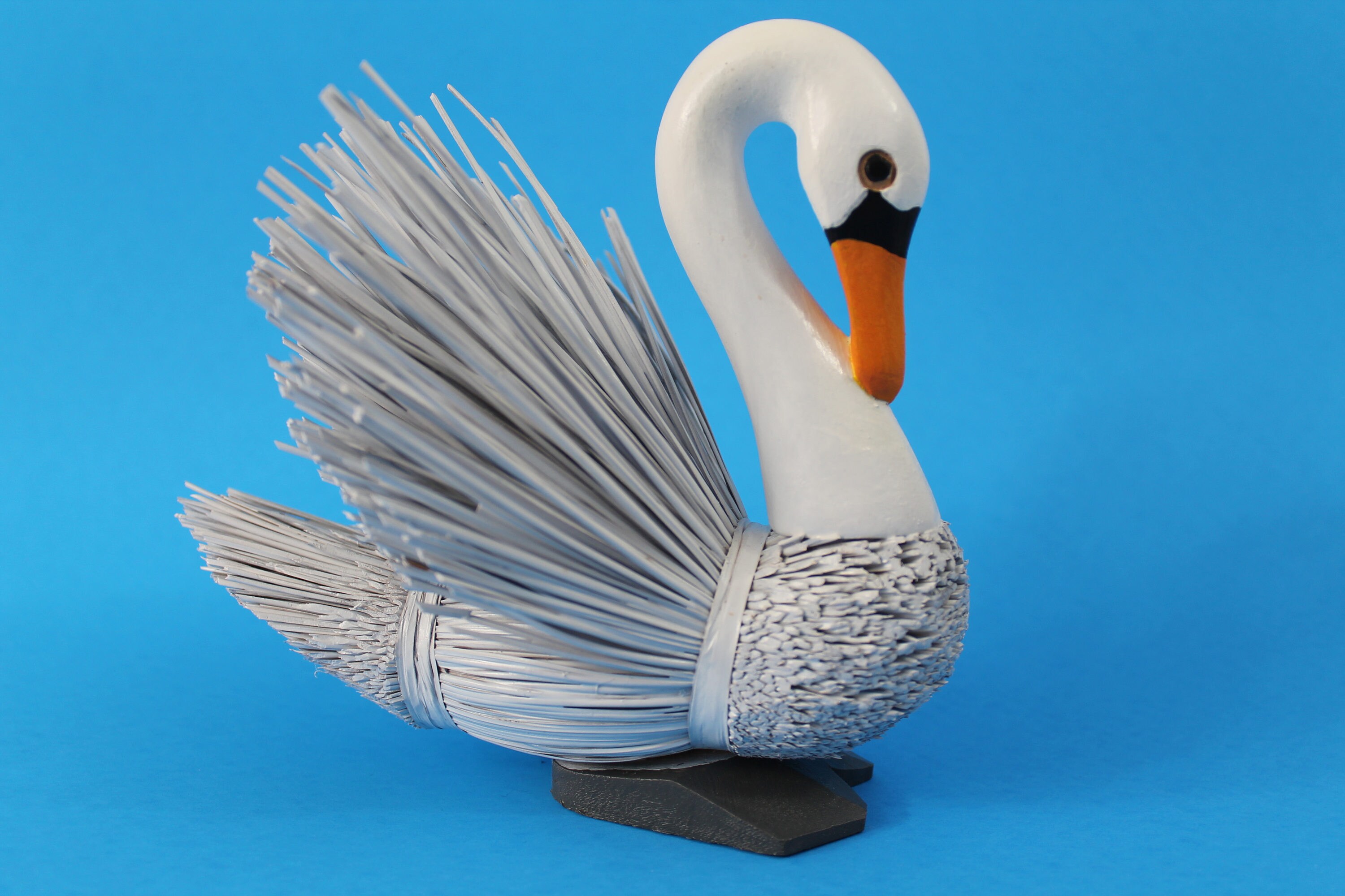 Mute Swan//miniature Swan//white Miniature Swan//swan of the Queen - Etsy