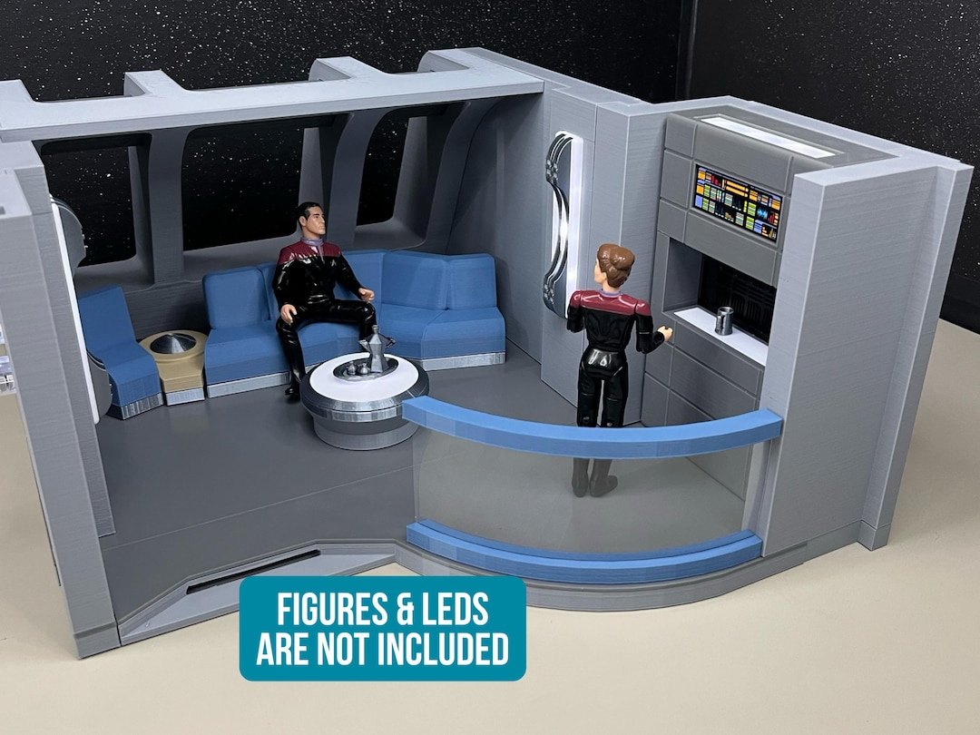 Star Trek Voyager Janeway's Ready Room Playset: Window Lounge Section ...