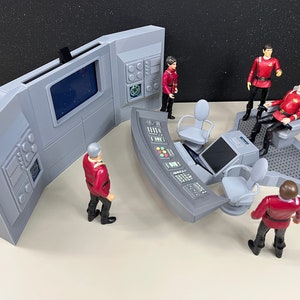 Star Trek VI Enterprise Bridge Playset: Interactive View Screen, Hand ...