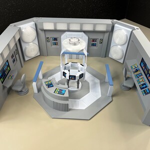 TNG Science Lab Enterprise D Med Chamber Borg Extraction Detailed ...