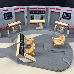 Star Trek TNG Battle Bridge Enterprise D Playset Delux Model Highly ...