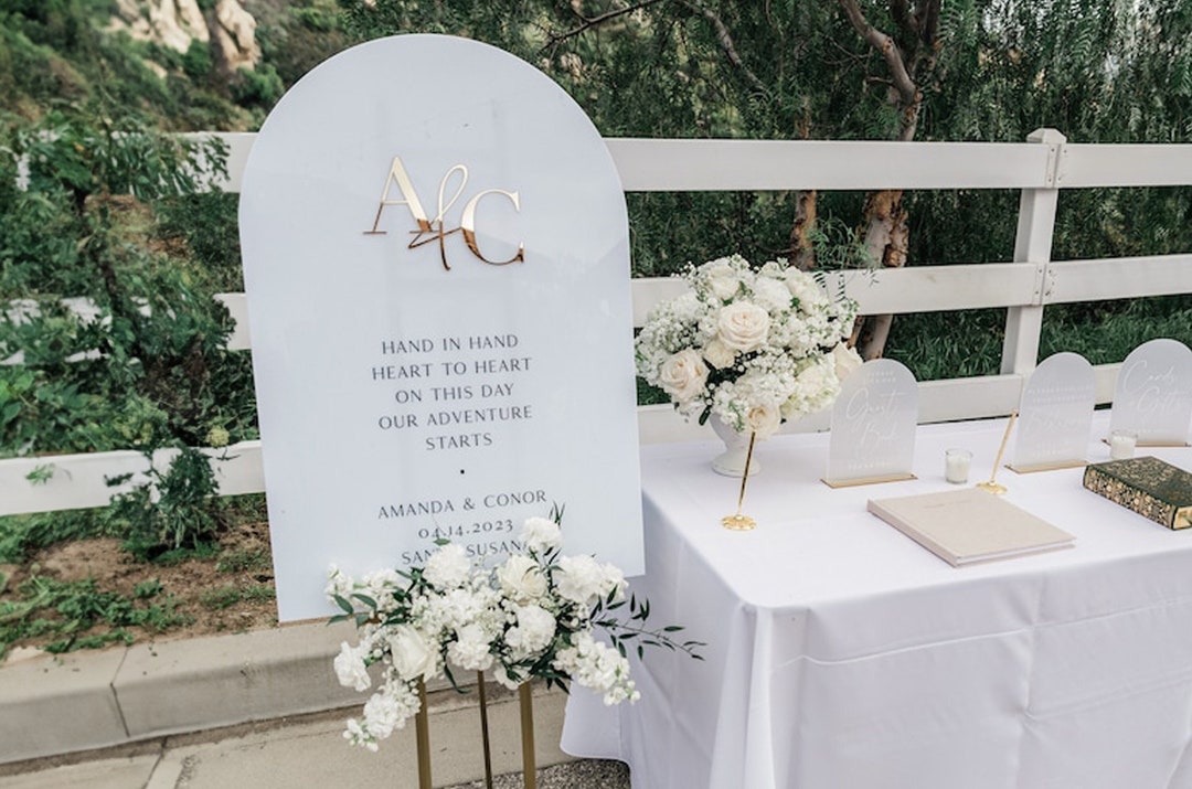 White Arch Wedding Sign With 3D Mirror Initials Large Acrylic Wedding ...