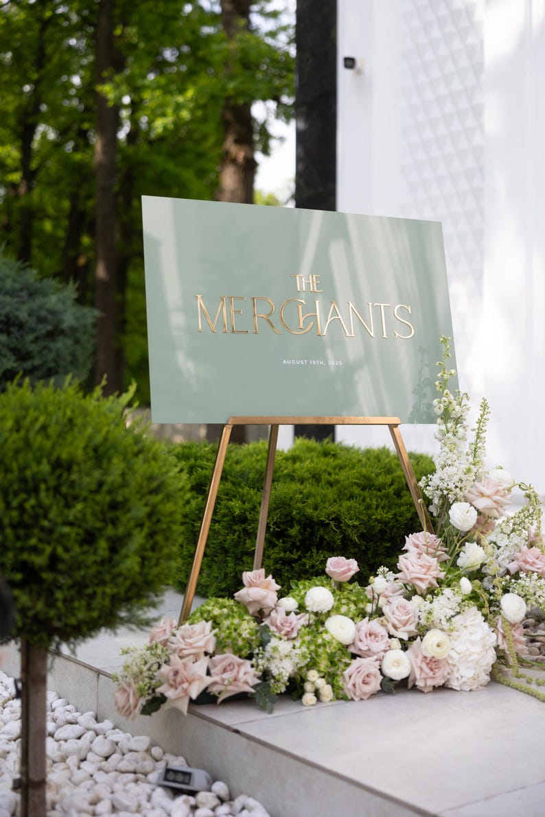 Last Name Wedding Sign - Sage Green Acrylic Welcome Sign With 3D Gold ...