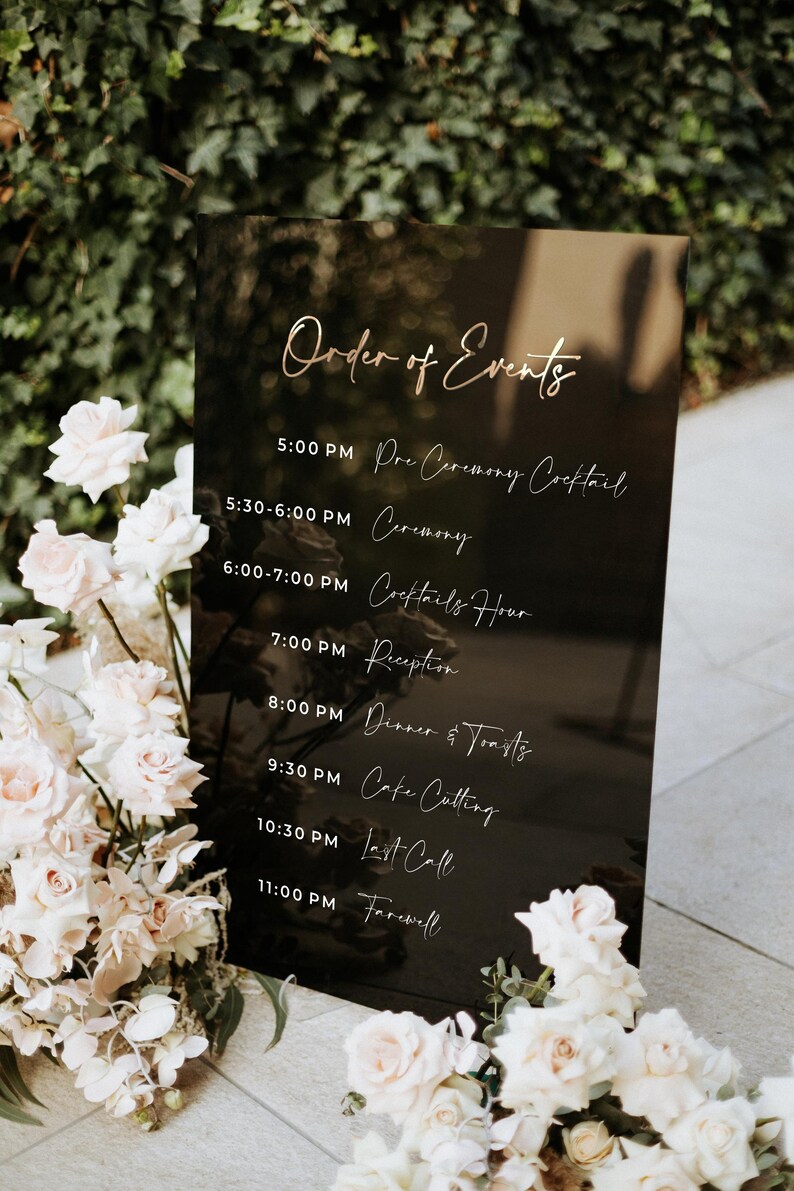 Black Acrylic Wedding Timeline Sign: Gold Mirror Order of Events - Etsy