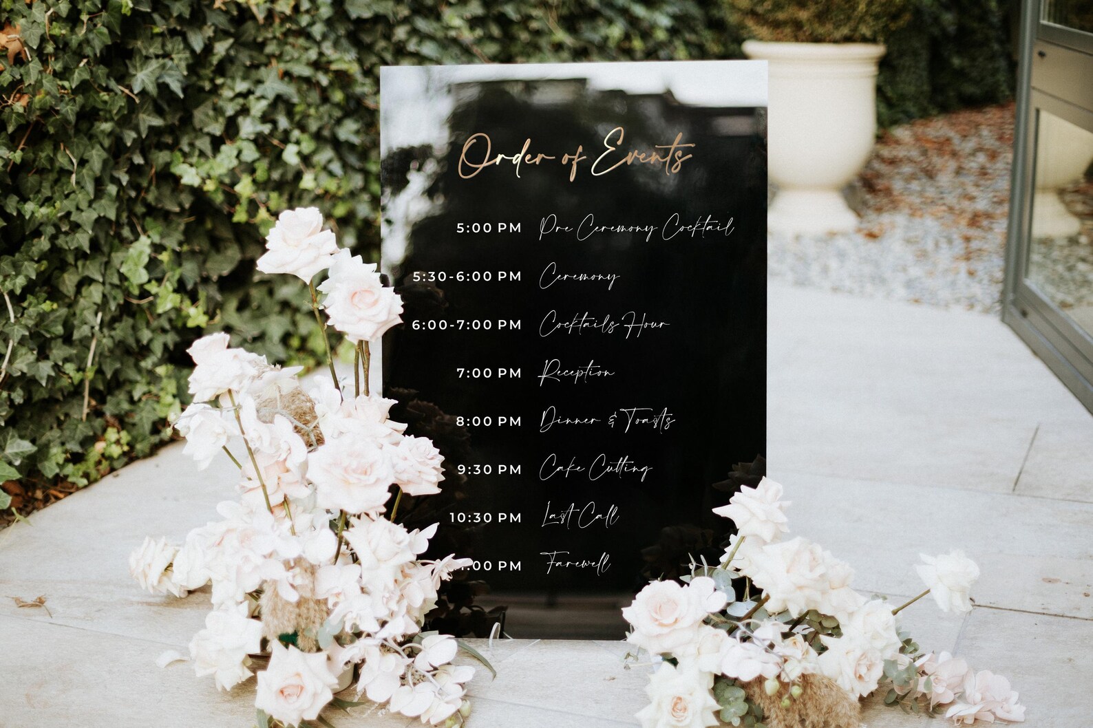 Black Acrylic Wedding Timeline Sign: Gold Mirror Order of Events - Etsy