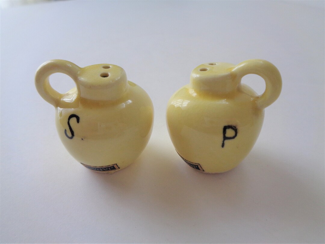 Vintage Salt and Pepper Shaker Set, Yellow Jug Design Salt and Pepper ...