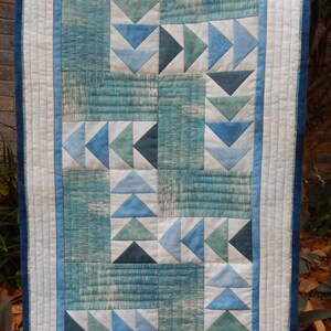 Flying Geese PDF Table Runner Pattern - Goose Trails - Etsy