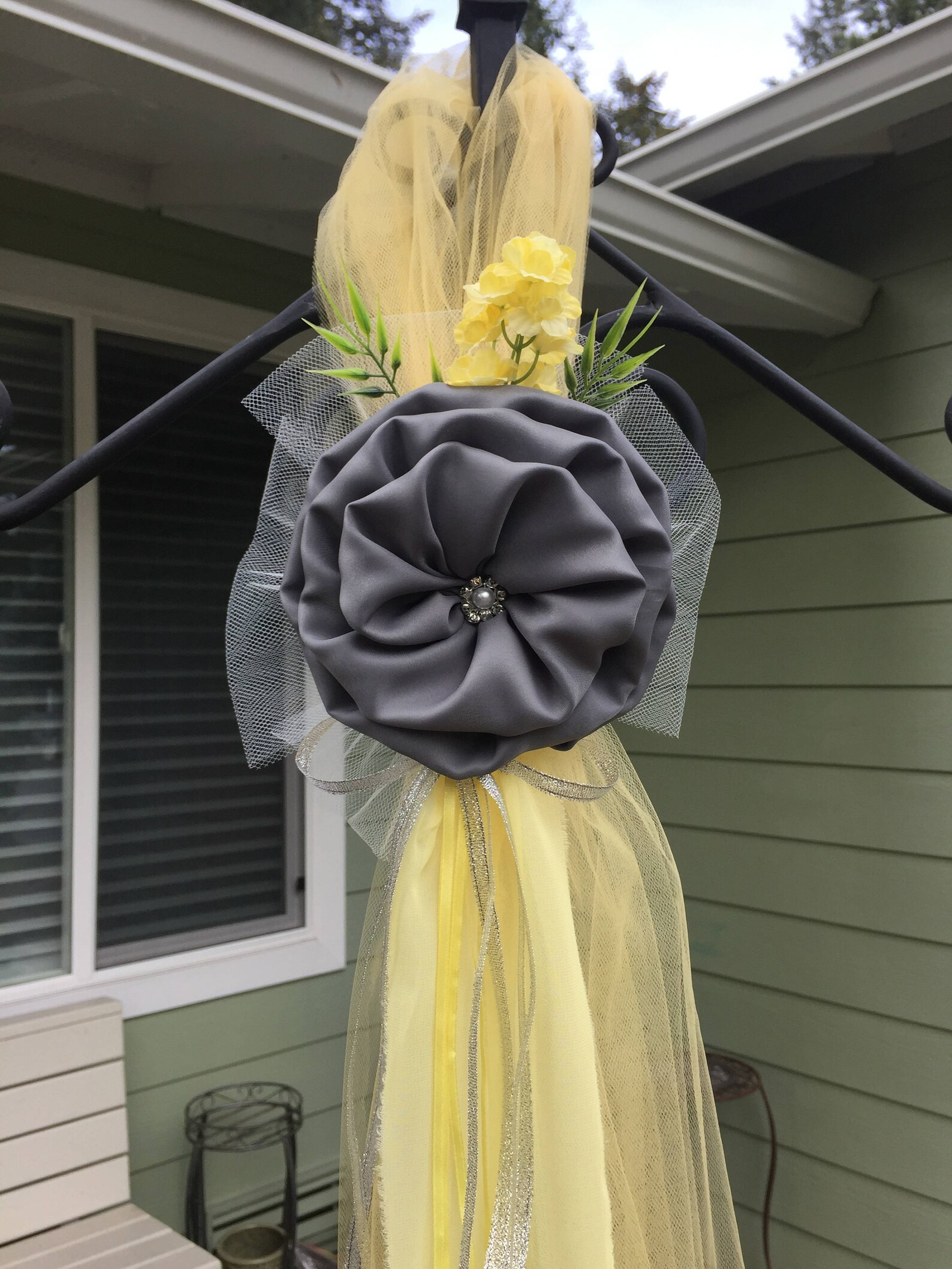 Set of 6 Silver Pewter platinum and yellow Wedding Pew Bows | Etsy