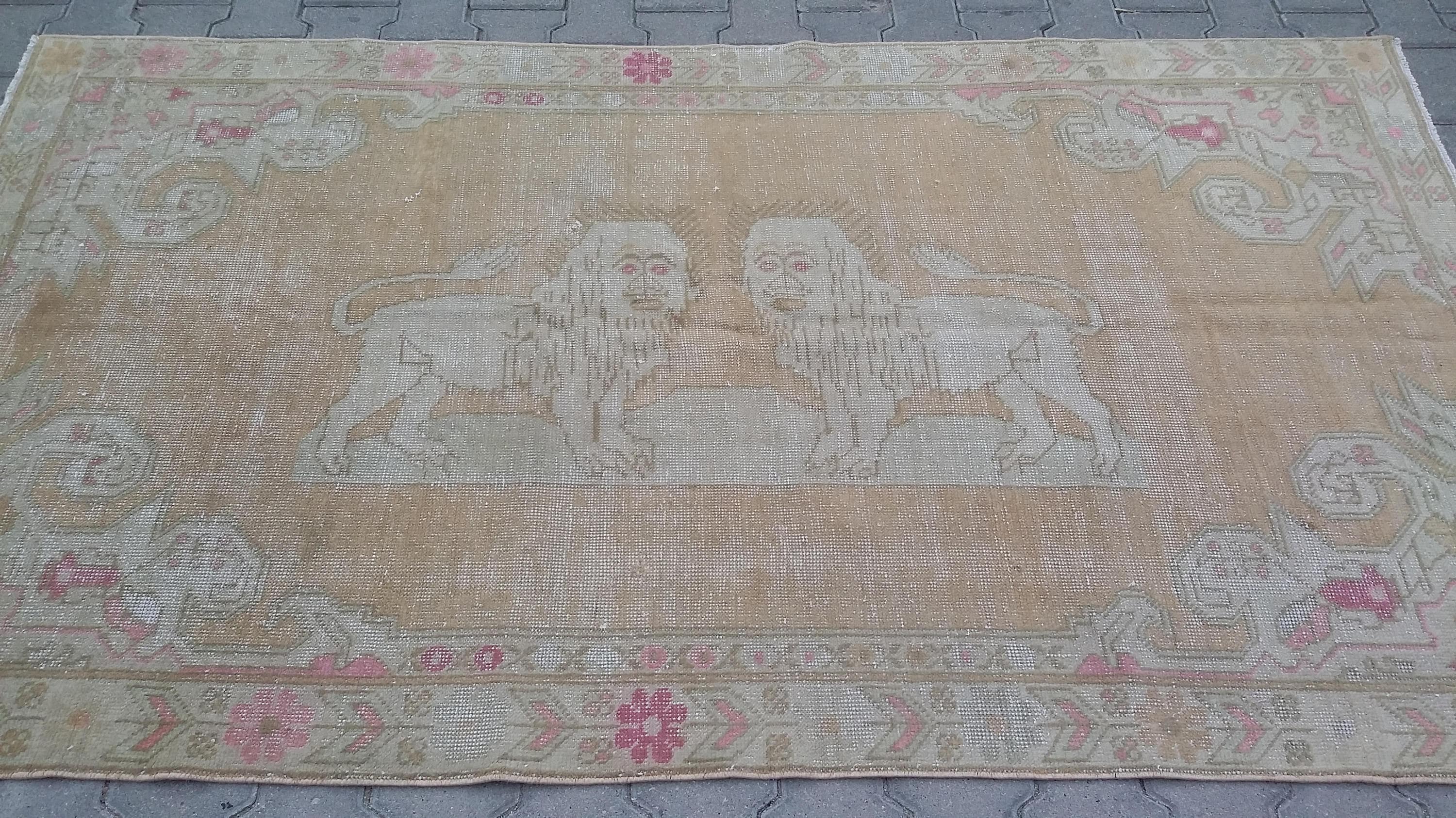 PICTORIAL LION Rug-lion Design Rug-horoscope Rug-vintage - Etsy