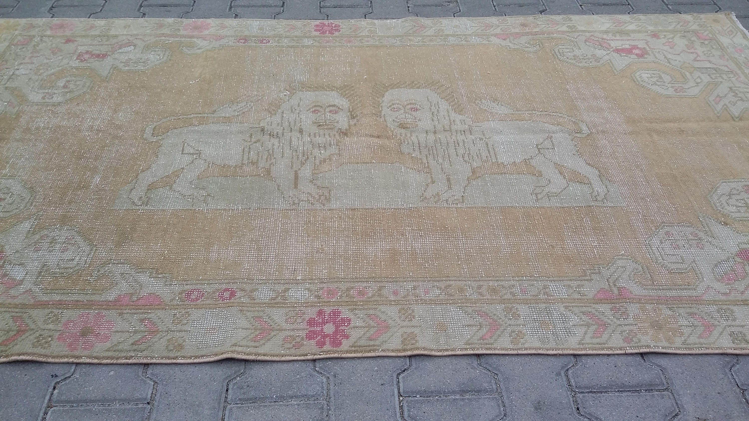 PICTORIAL LION Rug-lion Design Rug-horoscope Rug-vintage - Etsy