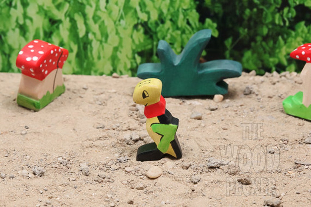 Cricket Figurine, Wooden Cricket Toy, Toddler Toy, Partyfavors for Boys ...