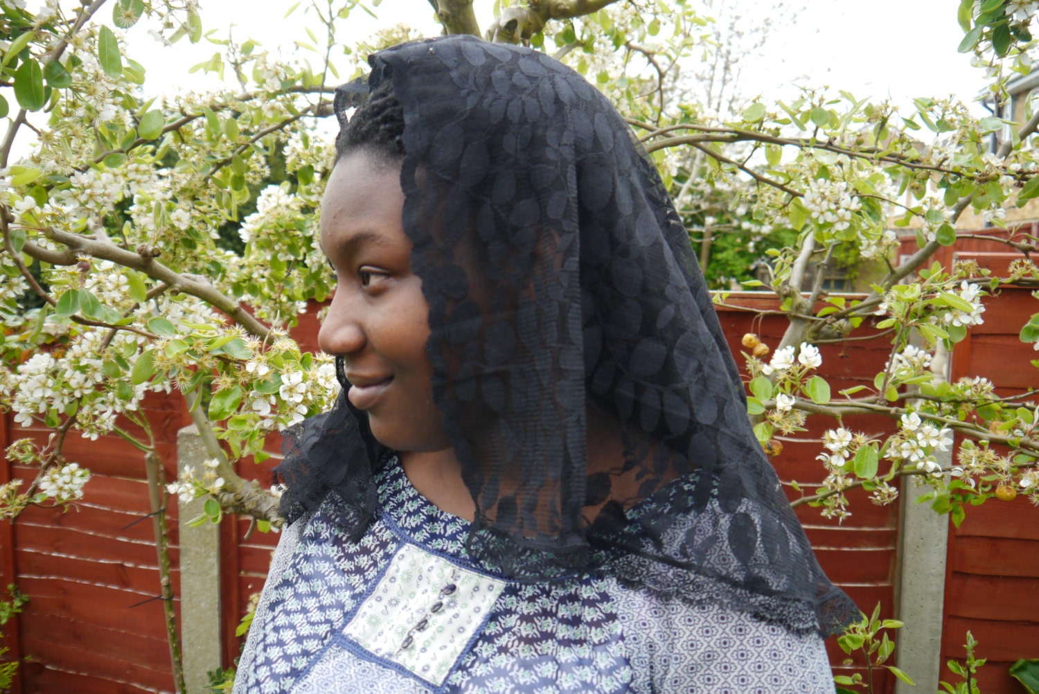 Large Black Laced-shaped Mantilla Head Covering - Etsy