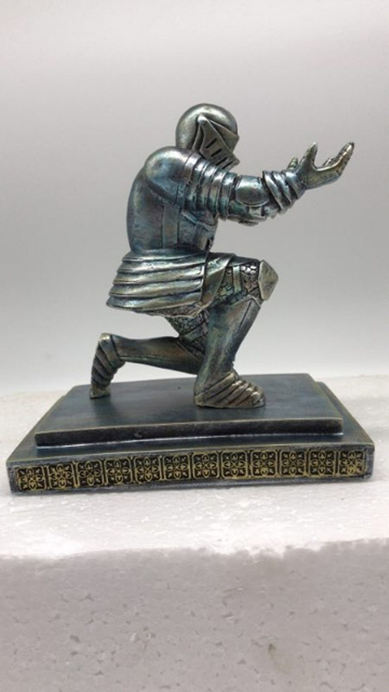 Executive Knight Pen Holder - Decorative Resin Pen Holders Desktop ...