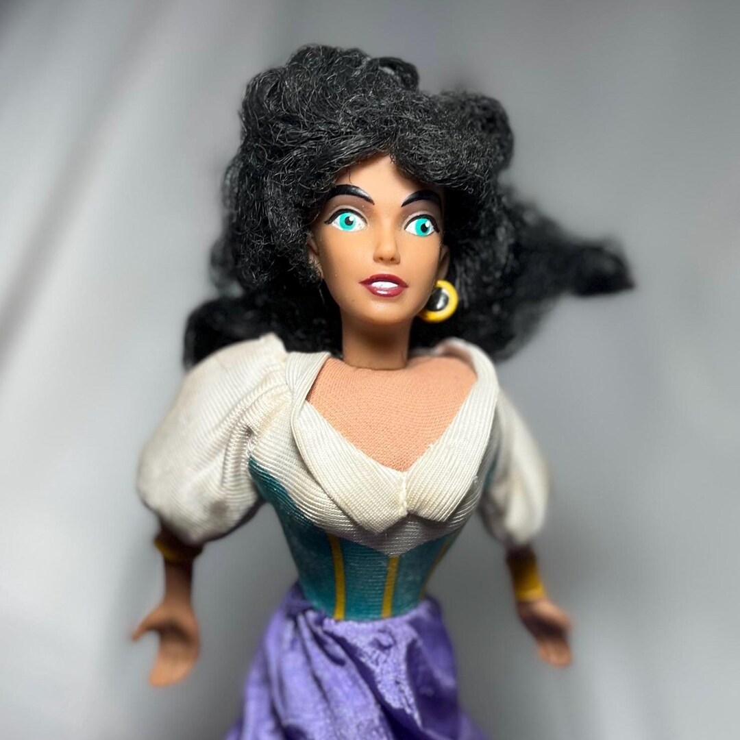 Disney Esmeralda Doll 1996, Hunchback of Notre Dame Movie Collectible ...
