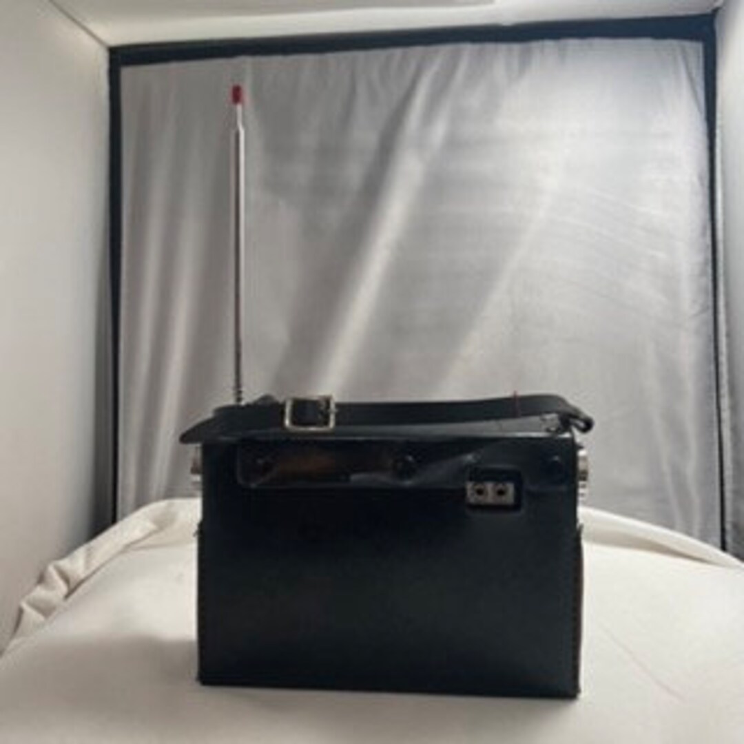 Vintage Sony FM SW MW Solid State Radio, Leather Case Included ...