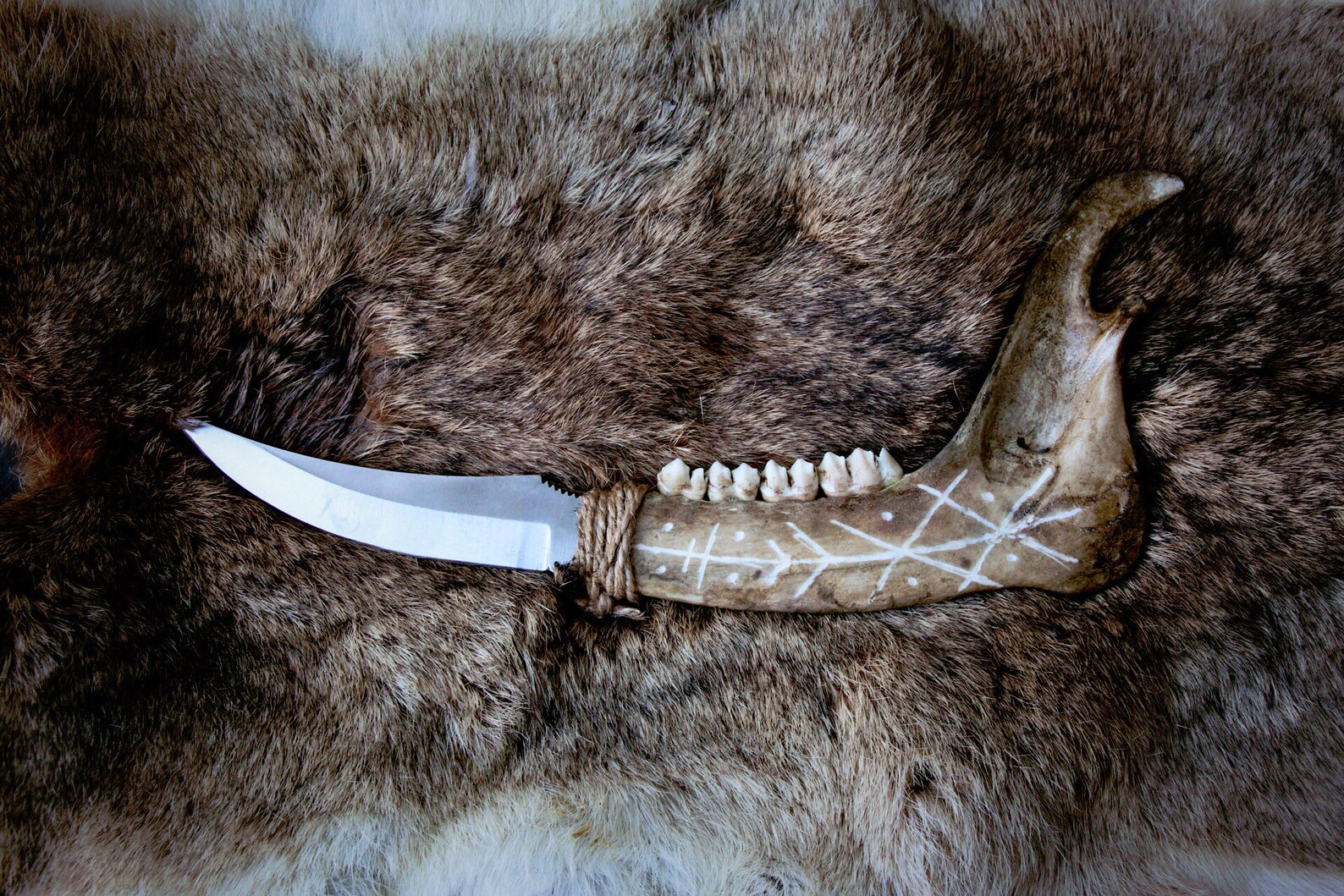Made to Order : Primitive Sigil Deer Jawbone Ritual Knife - Etsy