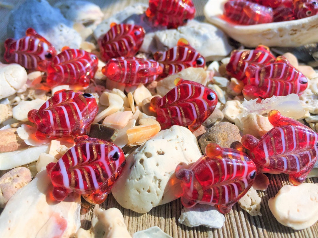 15pc Red Fish Glass Beads / Charms / Lamp Work /art Glass / Murano ...