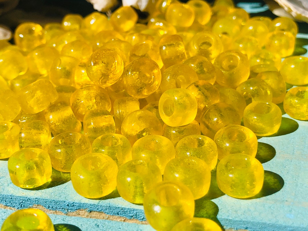 Vintage : 50 Macrame Beads Greasy Yellow Glass Crow Bead Beads B1 ...