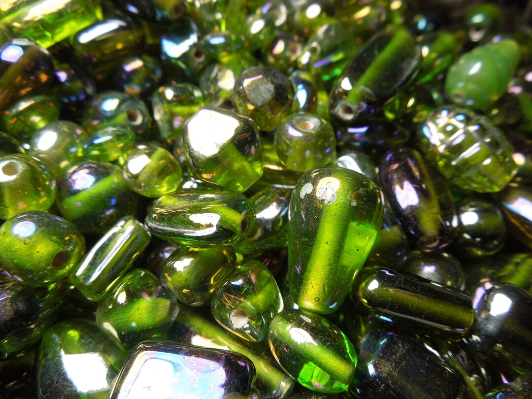 50pcs Vintage Carnival Glass Beads / Iridescent Green Glass Beads ...