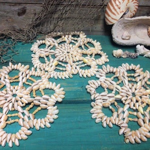 VINTAGE: Cowrie Shell Trivet Vintage Folk Art/ Oceanic Large Hot Plate ...