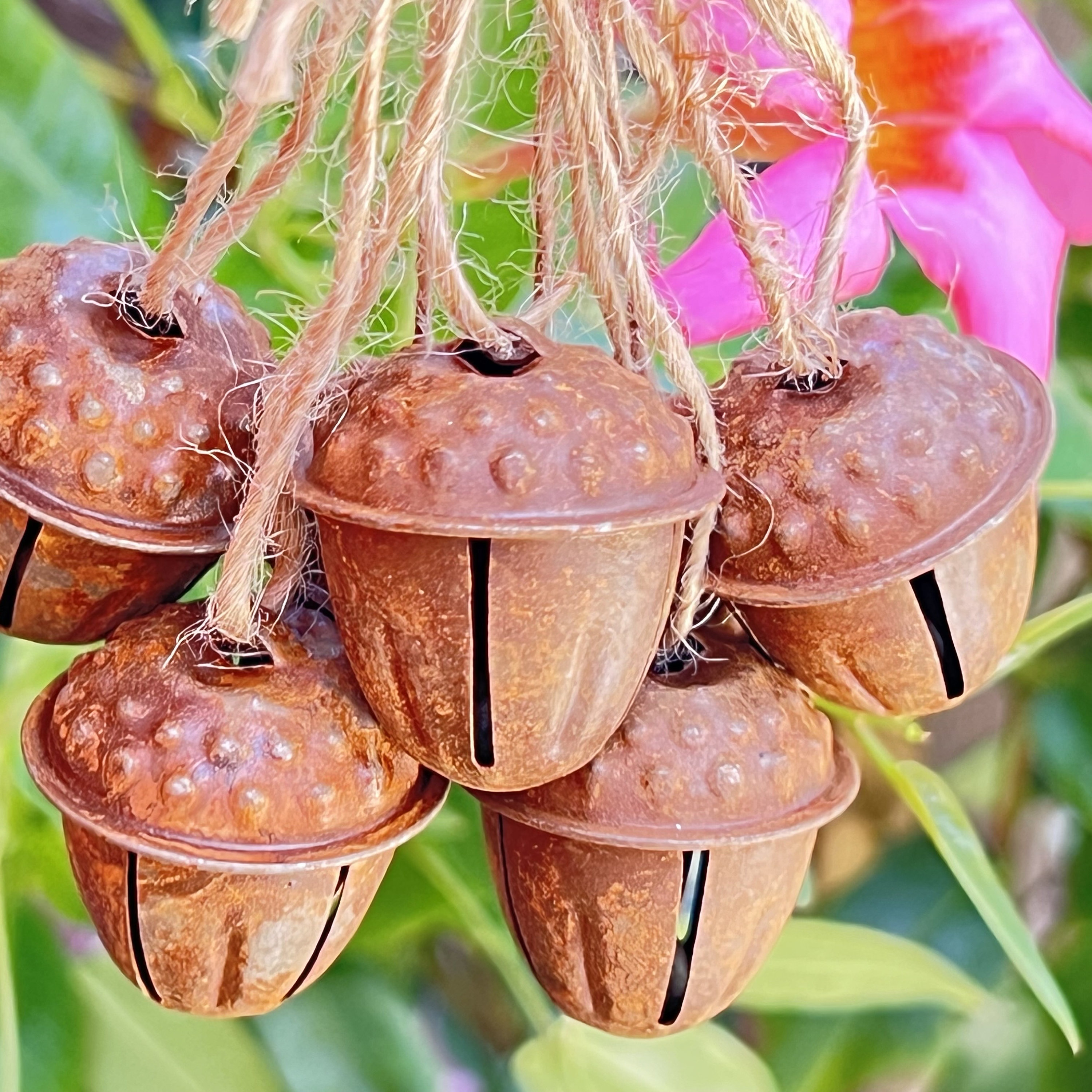 5pc Vintage Rusy Metal Acorn Bells {B4-53#00255} - Etsy