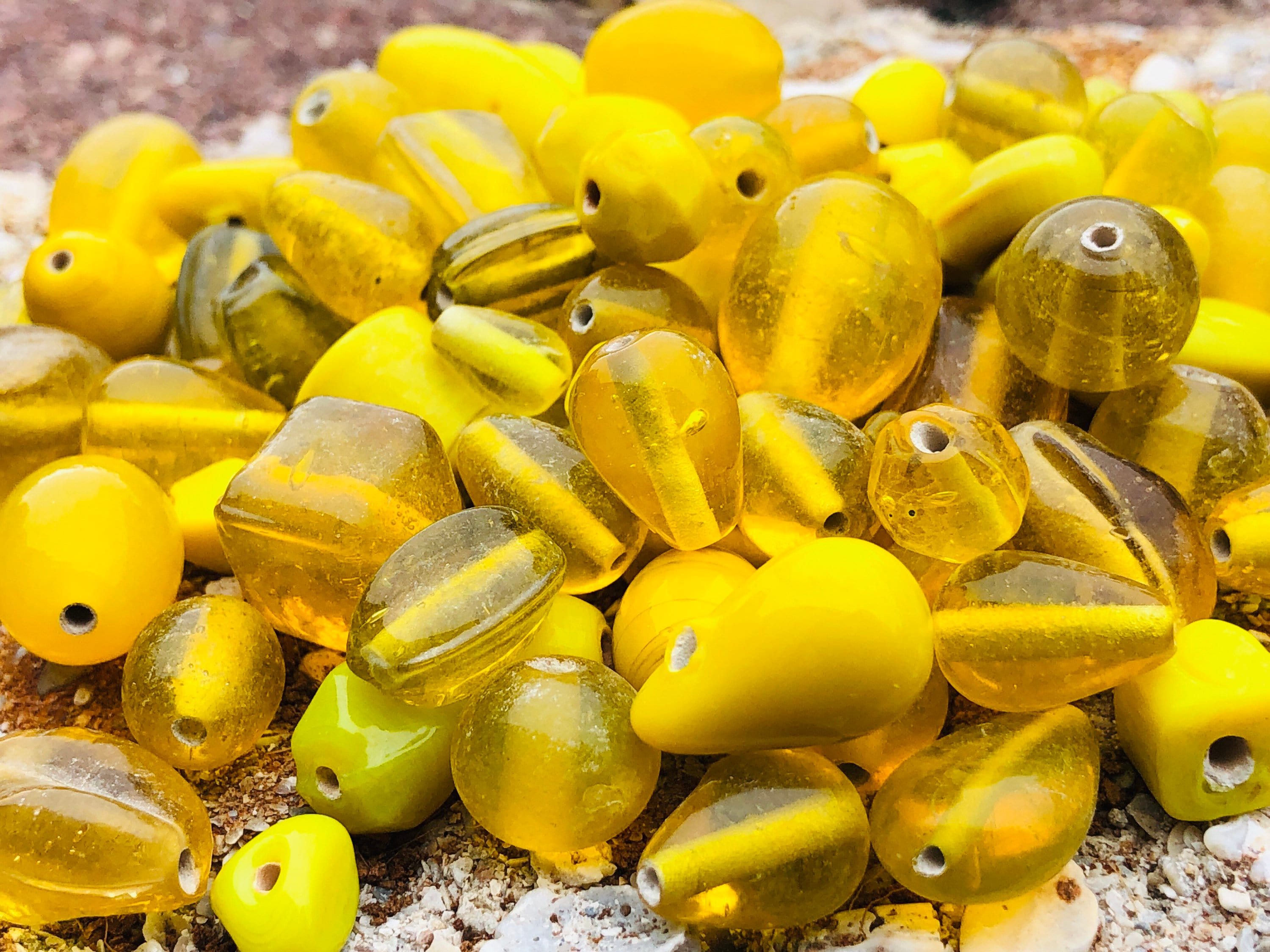 50pc Vintage Yellow Glass Bead Assortment: Mixed Shapes (8mm-25mm) - Etsy