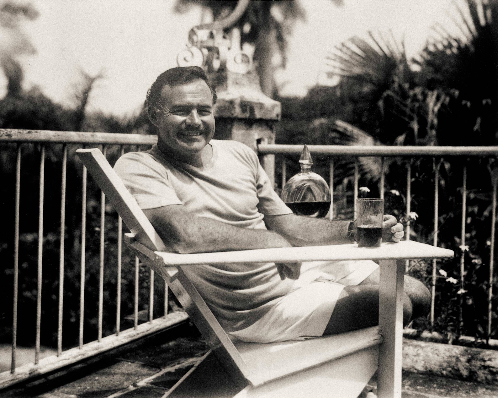 Ernest Hemingway Photo Print Poster Drinking in Cuba Writer Gift Famous ...