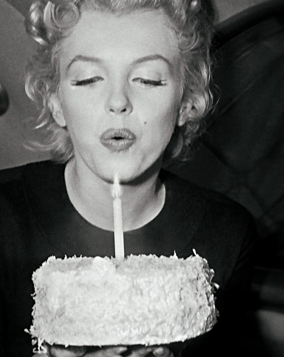 Marilyn Monroe Birthday Cake